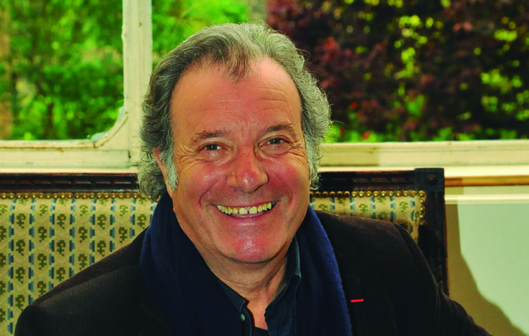 DANIEL RUSSO • Théâtres et Spectacles de Paris