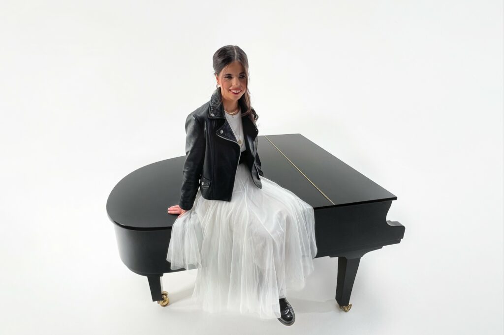 SARINA dans "LEVE-TOI" • Théâtres et Spectacles de Paris